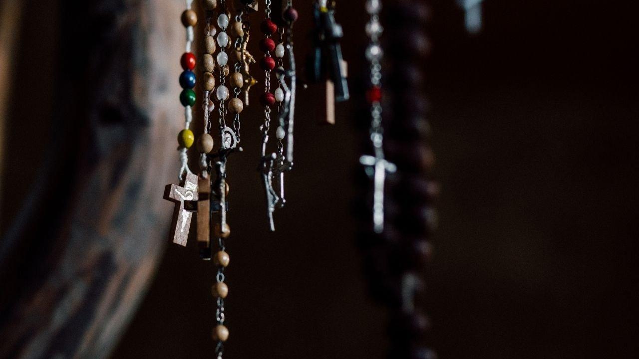 How To Differentiate Between Real Rosaries And ‘Satanic’ Rosaries?